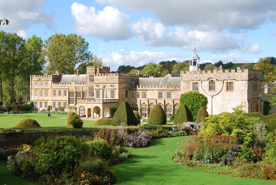 Forde Abbey in Somerset – My building for June – White Box Art Channel